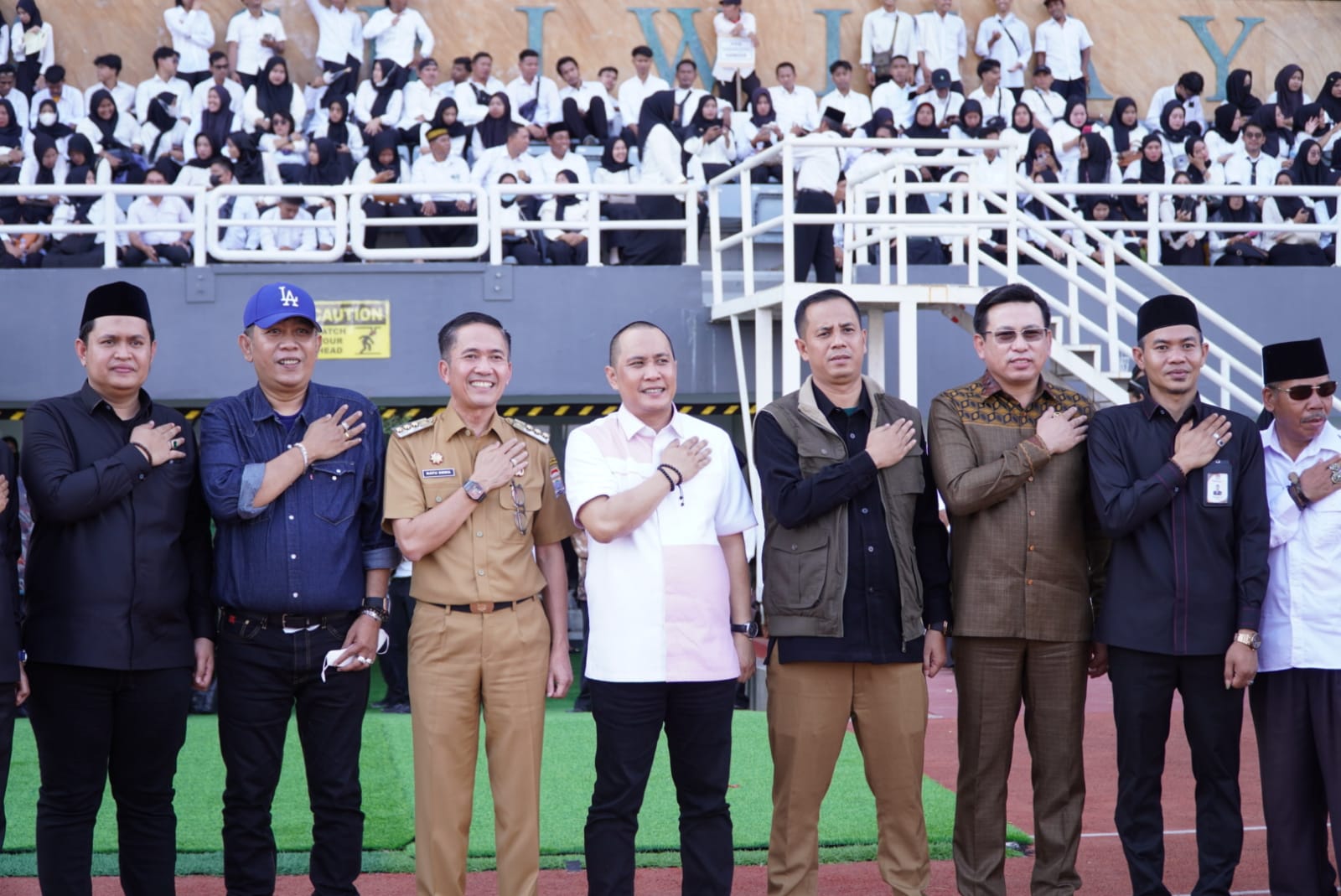 Puluhan Ribu Anggota KPPS se Palembang Resmi Dikukuhkan – Medconas.com